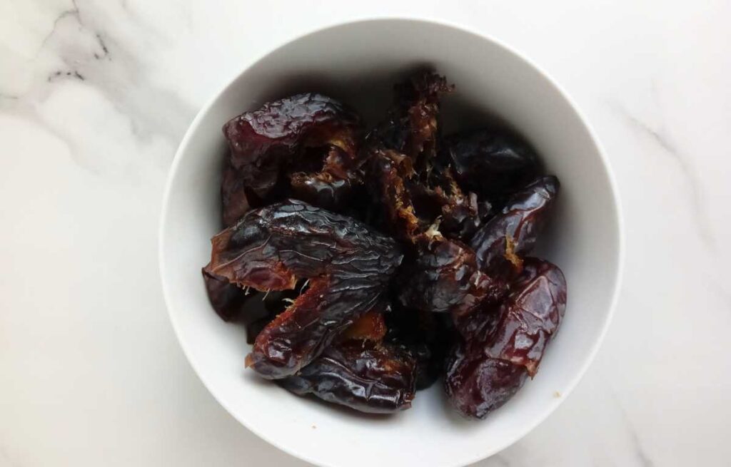 Healthy 3-Ingredient Date Caramel Sauce Recipe - Skinny Fit Mama