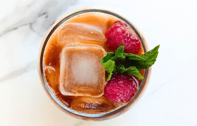 The Best Raspberry Iced Latte You Will Ever Taste! Just 62 calories ...